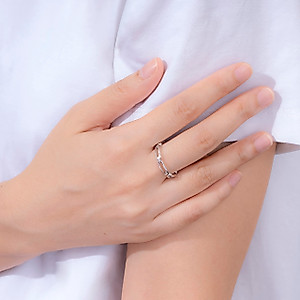 Amazon Essentials Rhodium Plated Sterling Silver Chain Link Band Ring Size 6, Silver