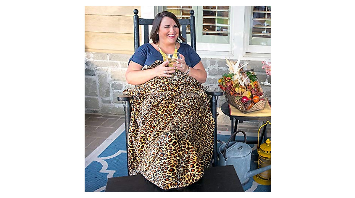PediPocket Foot Pocket Blanket - Luxurious Cozy Comfort in Leopard