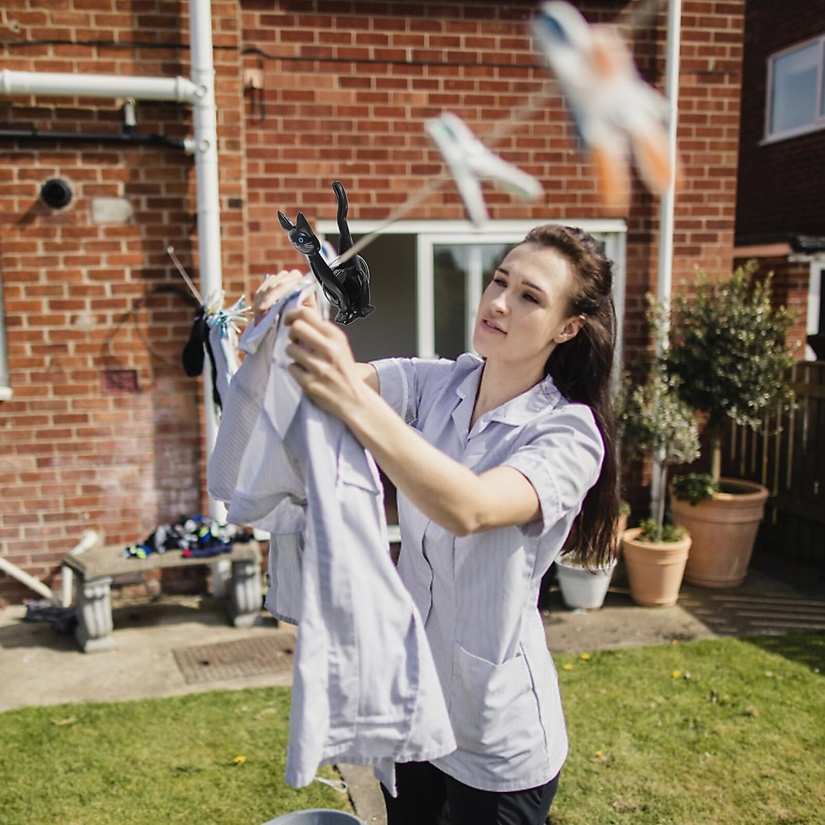 VOSAREA Beach Towel Clips 4pcs Black Cat Shaped Jumbo Towel Clips Clothes Pins Blanket Holders for Chairs Cruise Patio Pool Accessories