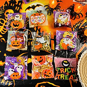 SHBLOMK 450PCS Halloween Cellophane Candy Bags, 9 Styles Self-adhesive Trick Candy Bags, Goodie Cookie Gift Bags for Halloween Party Favors Wrapping