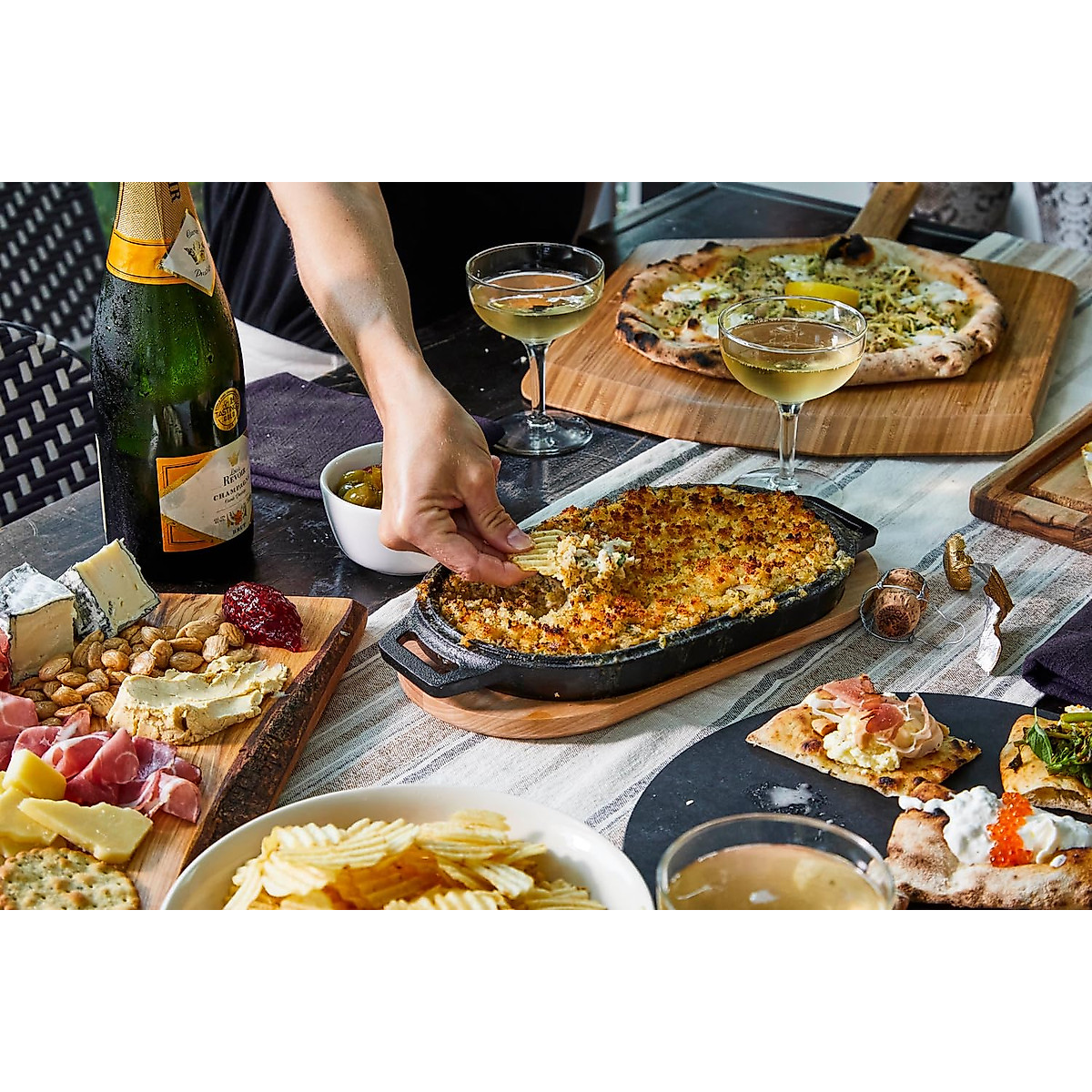 Ooni Cast Iron Grizzler Plate - Griddle Cast Iron Pan - Cast Iron Cookware with Removable Handle - Cast Iron Griddle - Pre-Seasoned Oven Safe