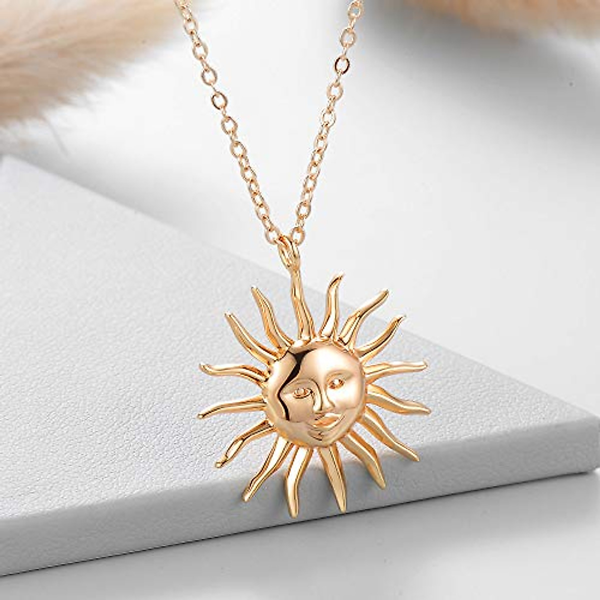 MEVECCO Sun Necklace 18K Gold Plated Dainty Gold Necklace Women Sunshine Pendant Choker Delicate Gold Sunburst Layering Necklace Christmas Gift for her