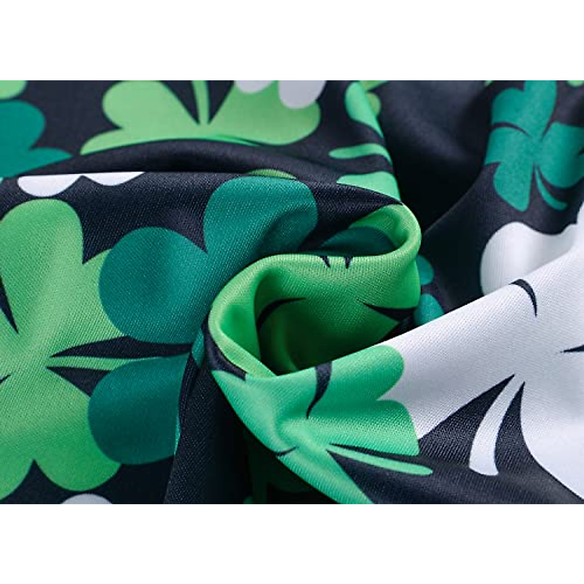 St. Patrick's Day Scrub Tops Women Cute V-Neck Green Shamrocks Printed Working Uniforms Shirt 2 Pockets Holiday Tshirt