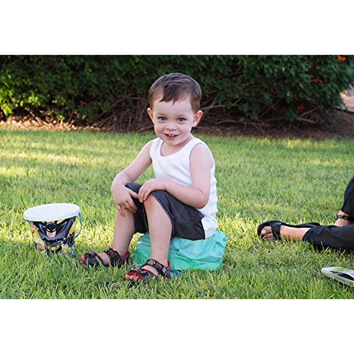 COMFYDO! Travel potty for children Portable Foldable Disposable Potty training, Garden Friends, (Azure)