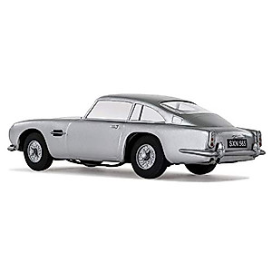 Airfix Aston Martin DB5 Silver 1:32 Sports Car Plastic Model Gift Set A50089B