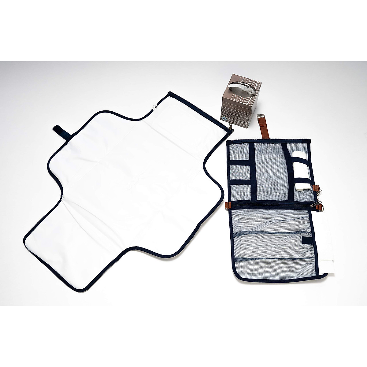 Baby Portable Diaper Changing Waterproof Pad with Pockets for Diapers and Baby Accessories