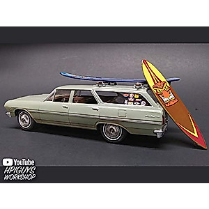 AMT 1965 Chevelle Surf Wagon 1:25 Scale Model Kit