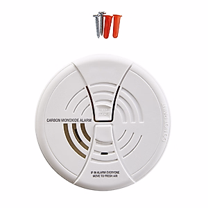 FIRST ALERT Carbon Monoxide Alarm | BRK CO250 Battery Operated Carbon Monoxide Detector With 9-Volt Battery & Two Silence Features