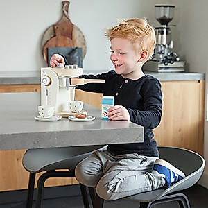 New Classic Toys 10705 Coffee Maker, Multicolor (White), 3 years to 9 years