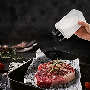 Tosnail 16 Pack 17 Fluid Oz Clear Plastic Spice Jars Spice Containers Spice Bottles Seasoning Organizer with Black Lids