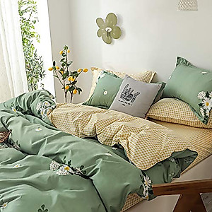 NTjinli Green Duvet Cover Queen Size-Chrysanthemum Queen Duvet Cover Set,100% Washed Microfiber Queen Comforter Set,1 Flower Duvet Cover 90x90 Inches with Zipper Closure and 2 Pillow Shams (King)