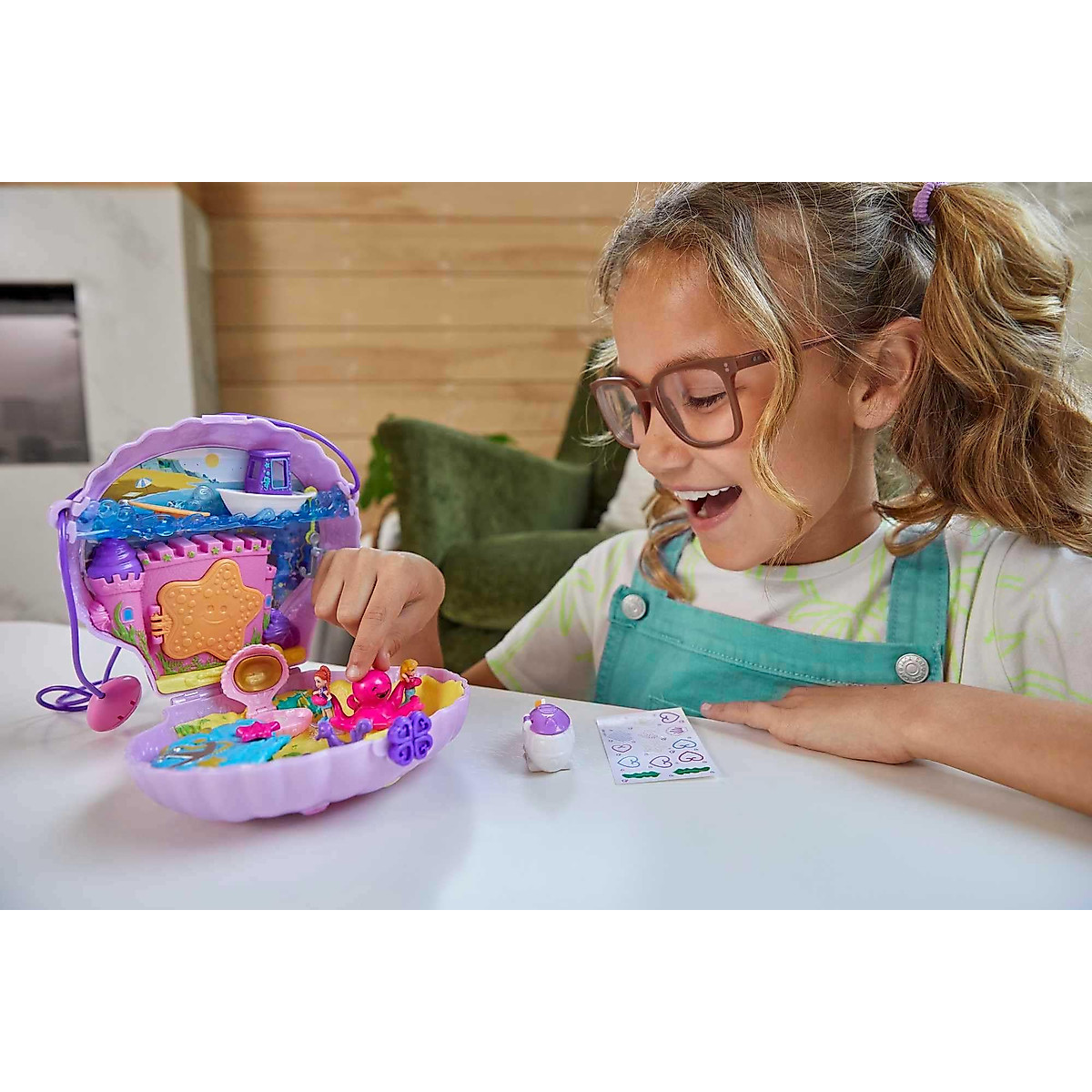 Polly Pocket Travel Toy with Micro Dolls & Accessories, Mermaid 2-in-1 Seashell Purse Playset (Amazon Exclusive)
