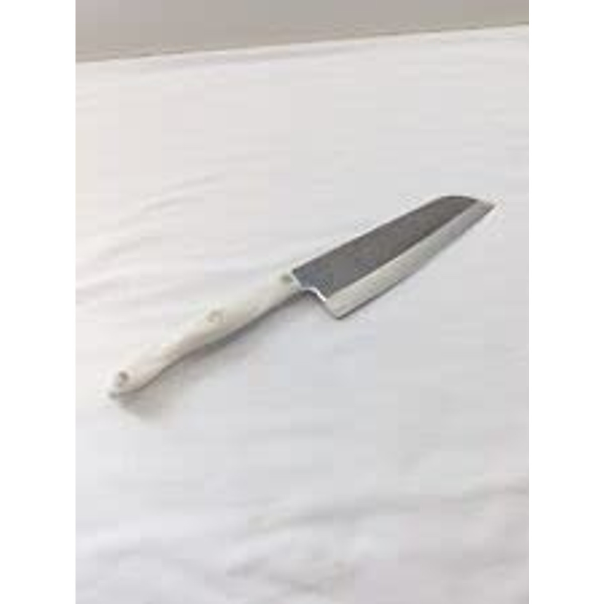 CUTCO Model 1766 White (Pearl) Santoku Knife in factory-sealed plastic bag. 7.0" High Carbon Stainless Straight Edge blade and 5.6" handle