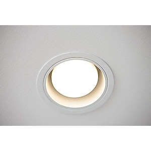 Philips LED Flicker-Free Frosted Dimmable BR30 Light Bulb - EyeComfort Technology - 650 Lumen - Daylight (5000K) – 7.5W=65W - E26 Base - Ultra Definition (Old Version) - Indoor – 6-Pack