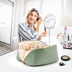 BYKASIST Travel Makeup Bag Large Capacity Cosmetic Bags for Women Portable Makeup Bag Opens Flat for Easy Access Travel Toiletry Bag Leather Waterproof Women Travel Cosmetic Bag Organizer, Green