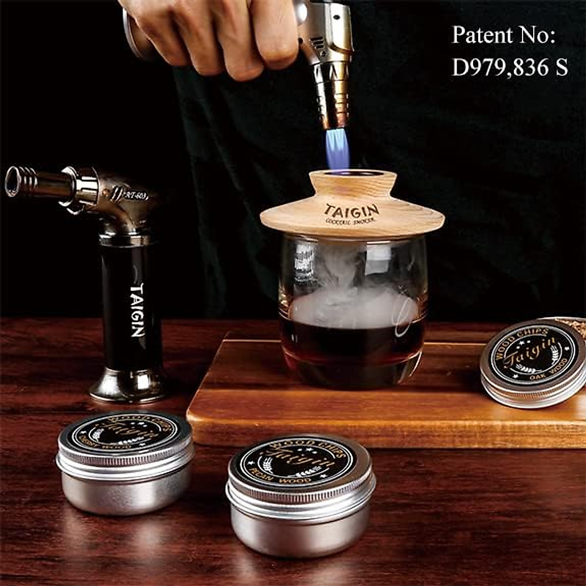 Cocktail Smoker Kit with Torch, Four Kinds of Wood Chips for Whiskey and Bourbon. Infuse Cocktails, Wine, Whiskey, Cheese, Salad and Meats. for Your Friends, Husband, Dad.（No Butane）