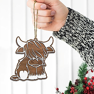 Hyturtle Highland Cow Christmas Ornament Gifts for Cow Lover - Highland Cow Christmas Wood Ornament - Cute Farm Animal Lover Gifts for Women, Girls On Birthday - Xmas Tree Hanging Decoration