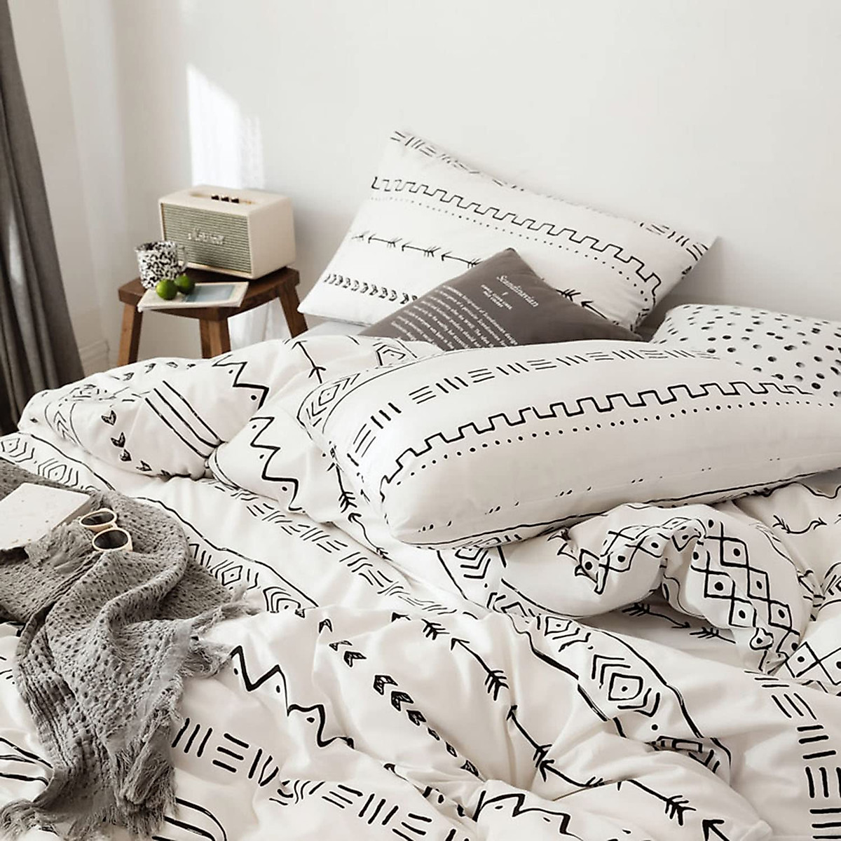 KAFULAN White bohemianDuvet Cover Set Queen Size ，Reversible Luxurious Soft Microfiber Duvet Cover Zip Closure and Corner Ties (1 Duvet Cover + 2 Pillowcases) (White Bohemian Queen 90X90 in)…