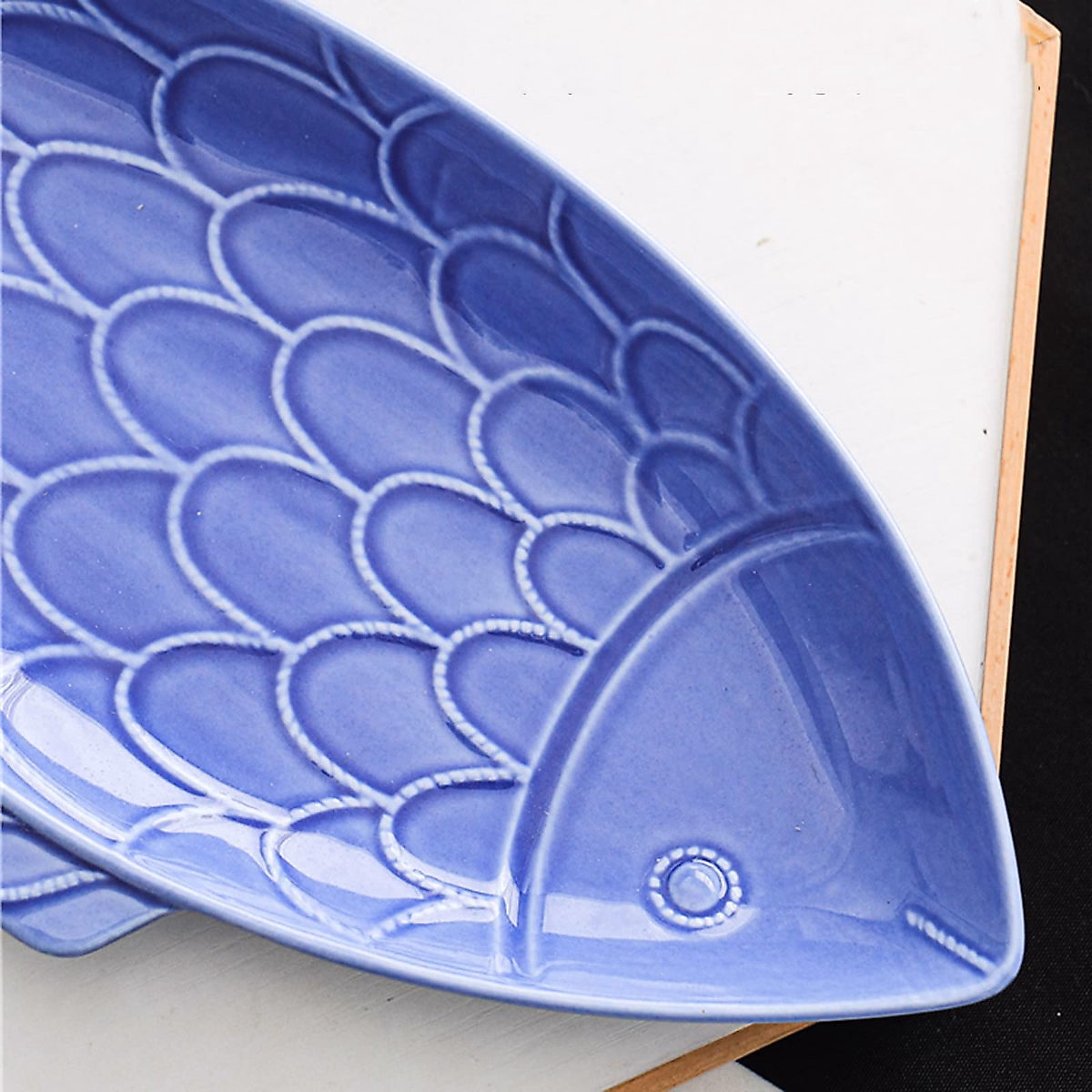 CHUANGRUN Fish Shaped Plate, 15 Inch Ceramic Fish Plate, Large Blue Serving Platter, Snack Storage Serving Platter, for Restaurants Home Kitchen Accessories