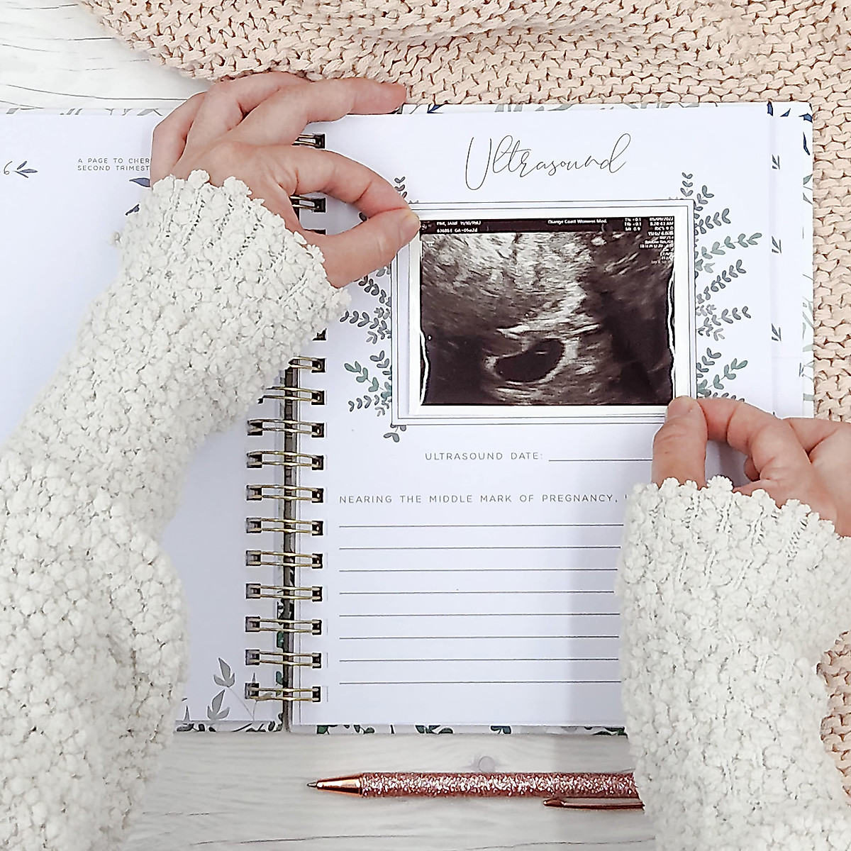 Pregnancy Journal Memory Book for Expecting Moms - Calendar for Pregnancy Planner - Weekly Monthly Organizer to Track Milestones - Hardcover with Keepsake Pocket - Gift for First Time Moms