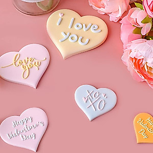 Kukifun Heart Cookie Cutters 5Pcs, Stainless Steel Heart Shape Biscuit Cutter for Cookie Biscuit Bread Sandwiches Vegetable Decoration,Unique DIY molds for Baby Shower Wedding Birthday Party