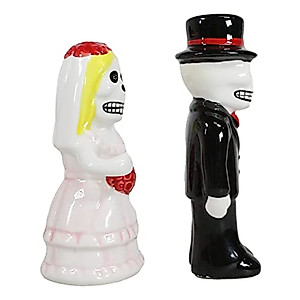 Ebros Gift Day Of The Dead Skeleton Couple Wedding Bride With Flowers And Groom Salt And Pepper Shakers Set Ceramic Magnetic Skulls Skeletons Kitchen Dining Bar Countertop Accessory Figurines