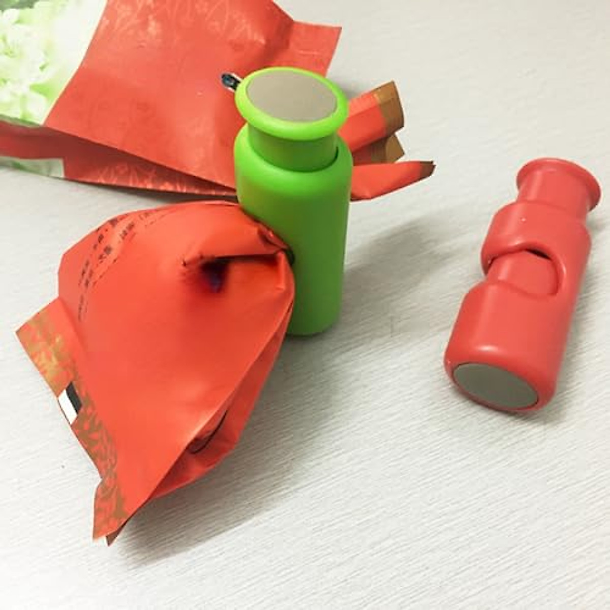 NIPOIPXA 6 Pack Bag Clips,Squeeze and Lock Bread Bag Clips,Plastic Bag Clip,Food Clips Bag Closure Clips for Food Storage (Mix color, 6pack)