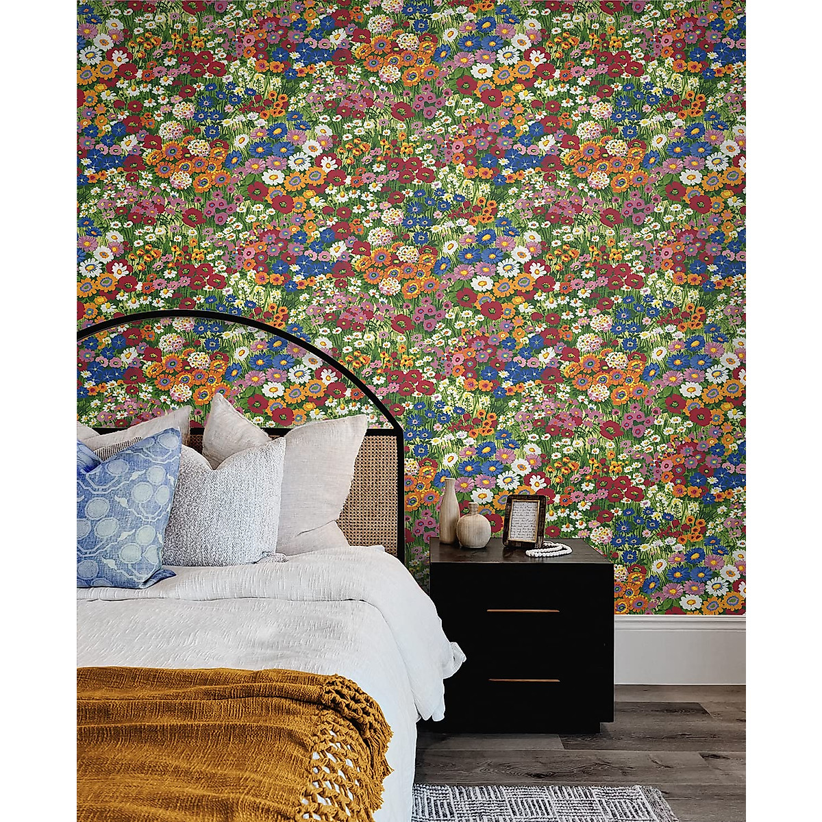 NextWall Floral Meadow Peel and Stick Wallpaper (Multicolored)