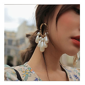 Sither Pearls Earrings for Women Dangle Pearls Earrings Studs Gold Pendant Chandelier Earrings Statement Boho Drop Earrings Jewelry for Gift for Her on Wedding Party