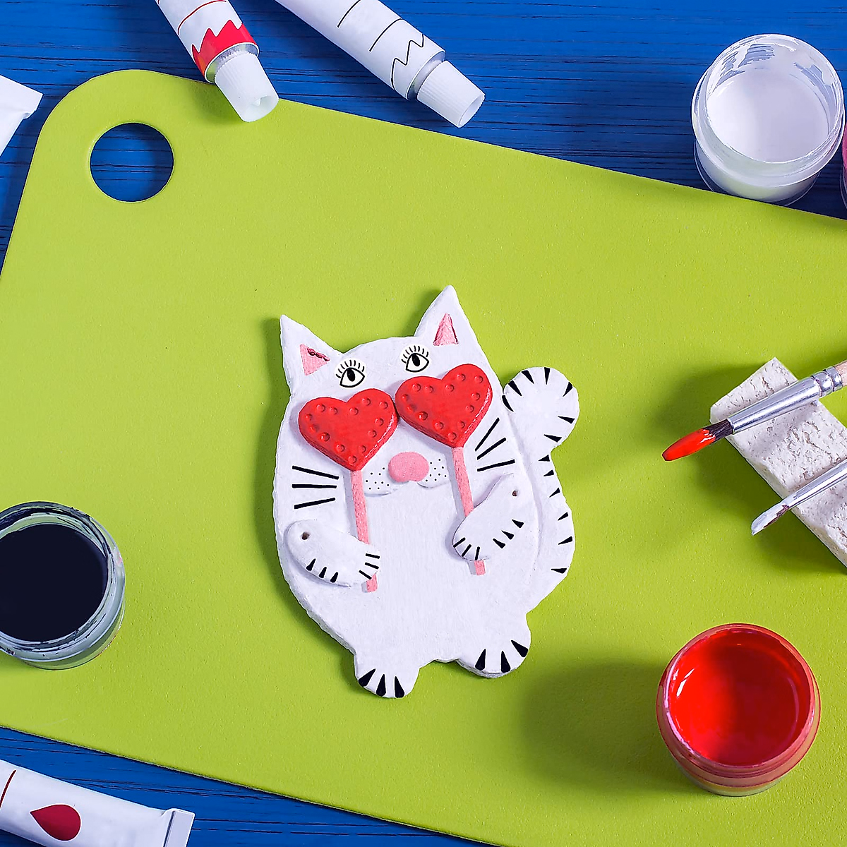 BLMHTWO 2000 Pieces Eye Stickers Large Googly Eyes Self Adhesive Stickers Labels Black White Cartoon Wiggle Eye Stickers Eyeball Stickers for DIY Crafts Scrapbook Notebook Party Favor