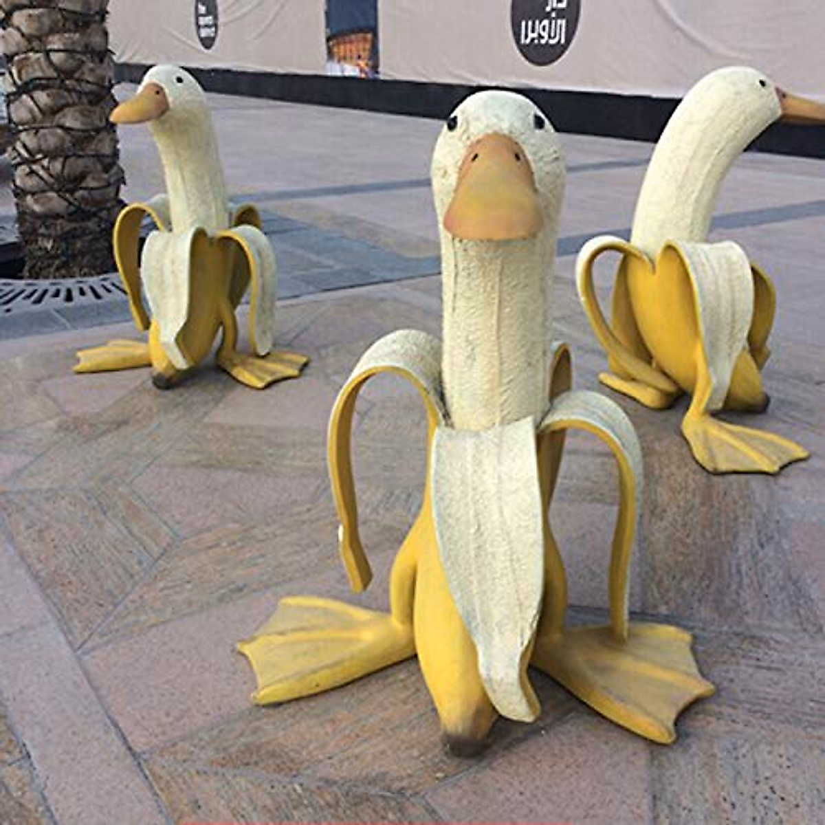 Banana Duck Sculpture, Whimsical Banana Duck Yard Art, Creative Banana Duck Art Statue Garden Yard Outdoor Decor (1 pc) 1