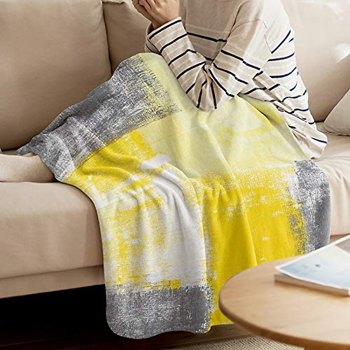 MuswannaA Flannel Fleece Throw Blanket Minimalist Yellow Gray Abstract Geometric Oil Painting Style Ultra-Soft Lightweight Microfiber Fuzzy Blanket Cozy Warm Blanket for Couch Sofa Bed- 39''x49''