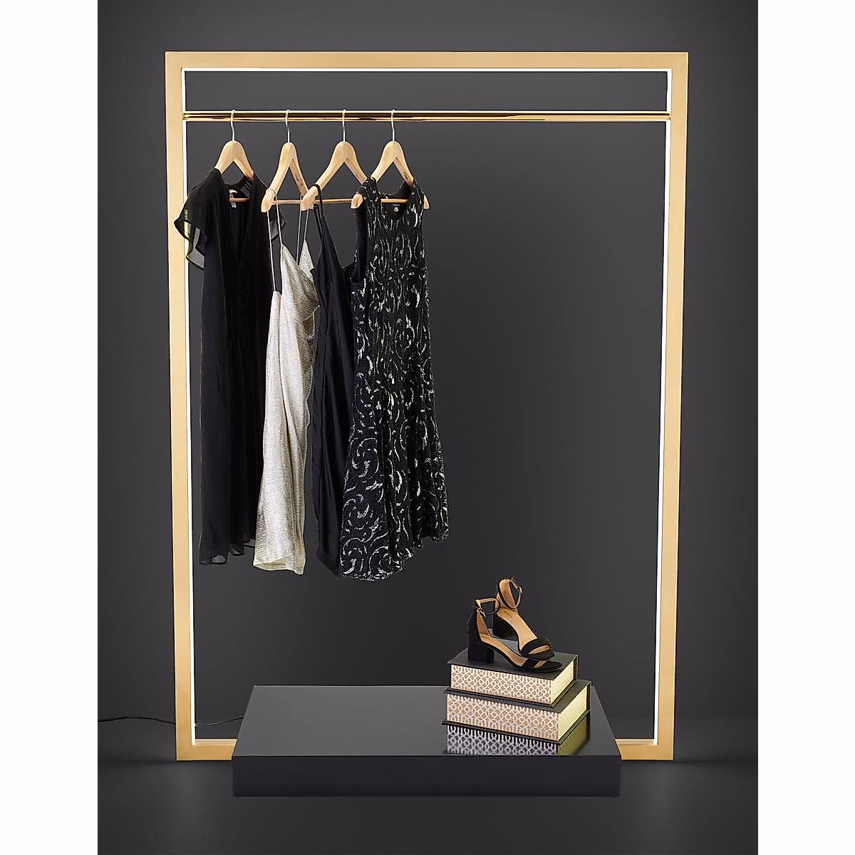 Displays2go Freestanding Garment Display Rack, Recessed LED Lighting, for Retail Boutique - Gold (SMOFCGRLED)