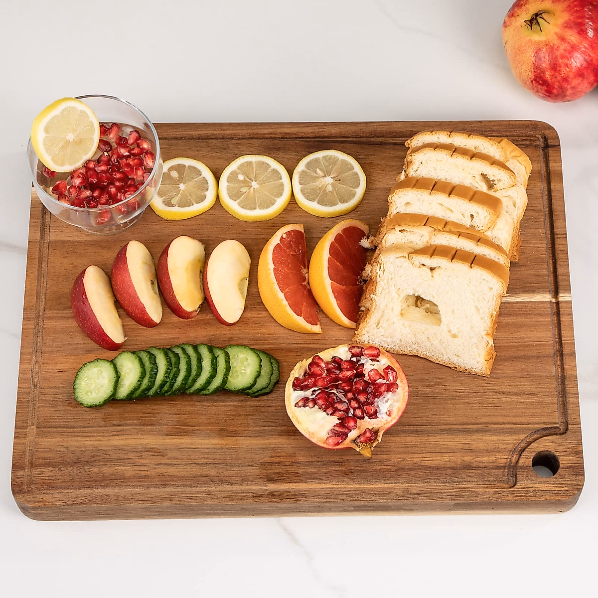 U-QE Wood Cutting Board, Wood Chopping Boards for Kitchen with Deep Juice Groove, 17x13 Inch Premium Acacia Butcher Block for Meat and Vegetable, Wooden Serving Board with Inner Handles