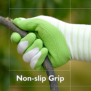 Brigic Bamboo Gardening Gloves 2 pair, Breathable Rubber Coated, Outdoor Work Garden Gloves For Women, Green & Purple (Medium)