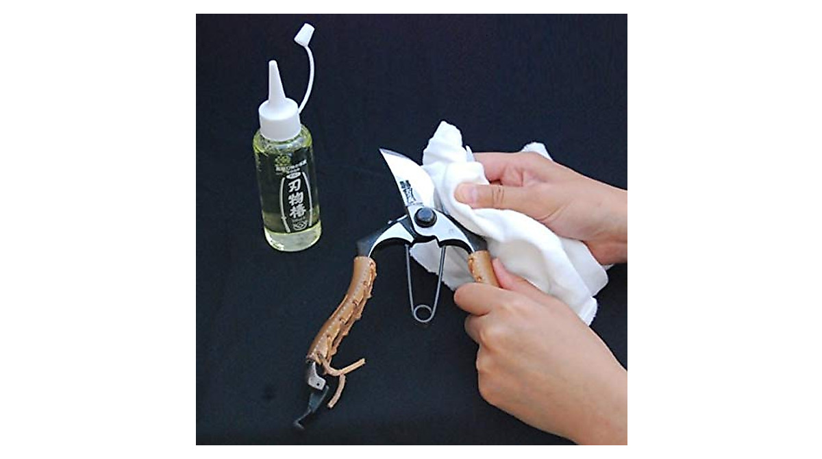 Kurobara 100% Pure Tsubaki Camellia Oil for Knife Care