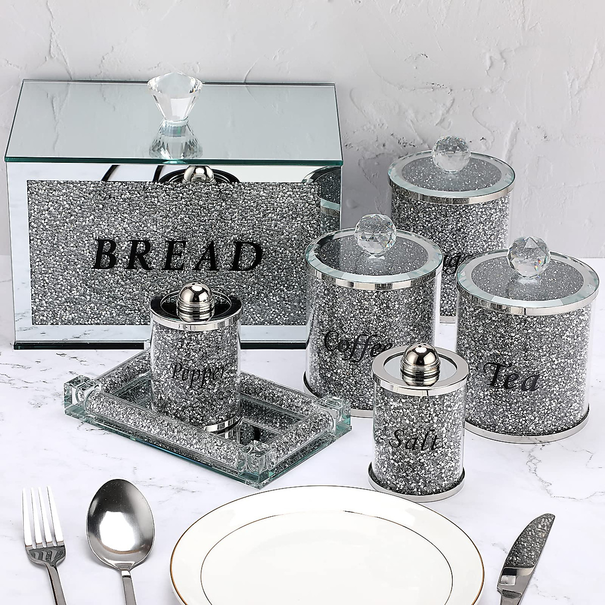 JUXYES Crushed Diamond Salt and Pepper Shakers With Tray, Luxurious Diamond Style Salt Pepper Shaker, Bling Glass Salt and Pepper Shakers, Sparkly Salt Pepper Glass Jar for Dining Table, Restaurant