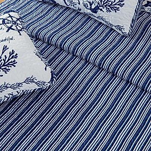 Great Bay Home Twin/Twin XL Coastal Bedding Set, Summer Coastal Quilt with Sham, Beach 2-Piece Reversible All Season Bedspread Quilt Set. Lightweight Nautical Quilted Coverlet. Navy
