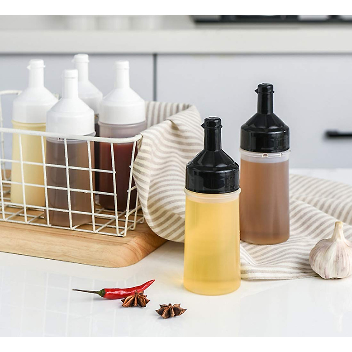 CTTPEG 250ml/8.5ounce Sauce bottle,Plastic Squeeze Bottles,for Condiments, Ketchup, Mayonnaise, Mustard, Hot Sauce, Olive Oil (Black)