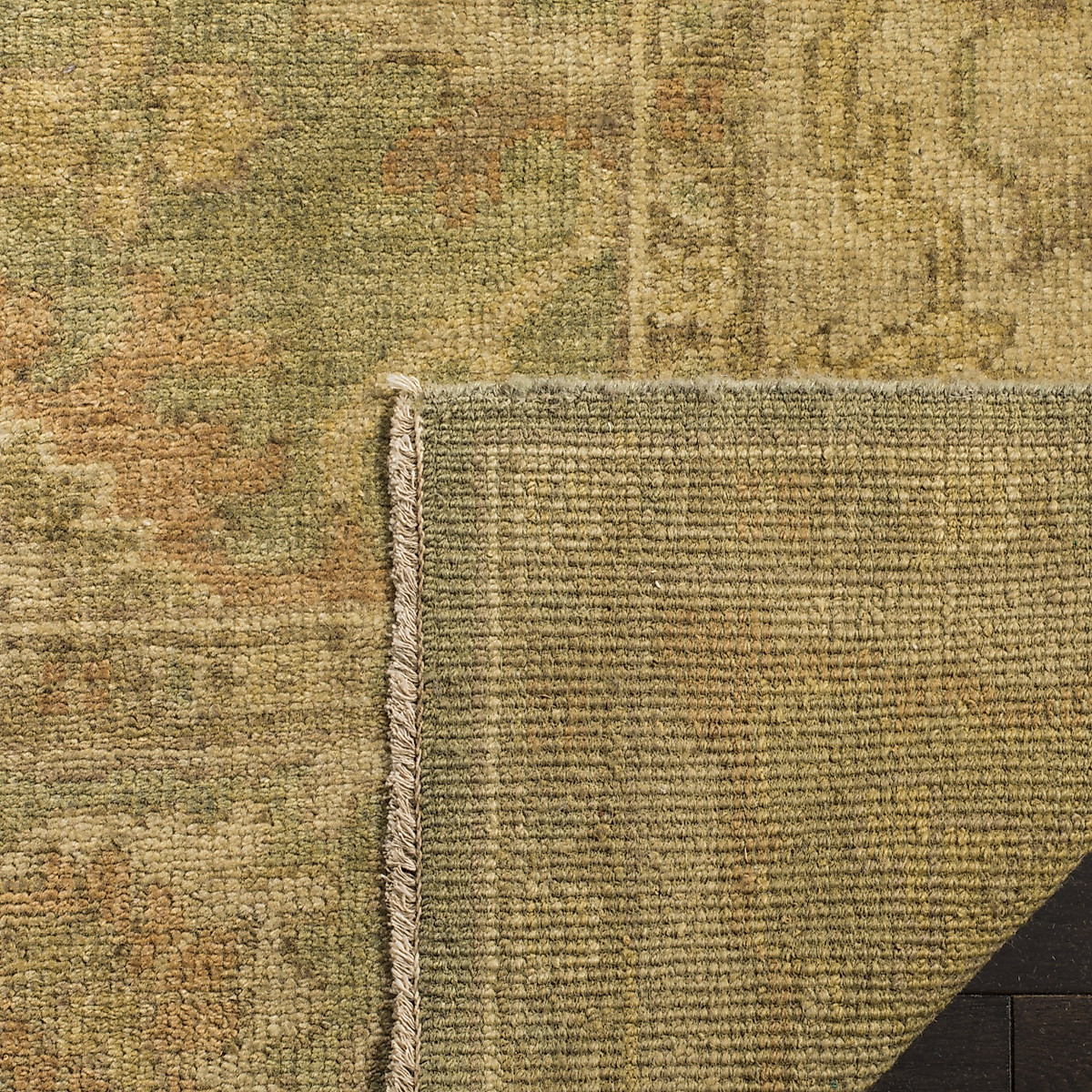 SAFAVIEH Oushak Collection Area Rug - 8' x 10', Green & Beige, Hand-Knotted Traditional Oriental Wool, Ideal for High Traffic Areas in Living Room, Bedroom (OSH115B)