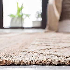 SAFAVIEH Natura Collection Accent Rug - 4' x 6', Natural & Beige, Flat Weave Boho Braided Tassel Jute & Wool Design, Ideal for High Traffic Areas in Entryway, Living Room, Bedroom (NAT278A)