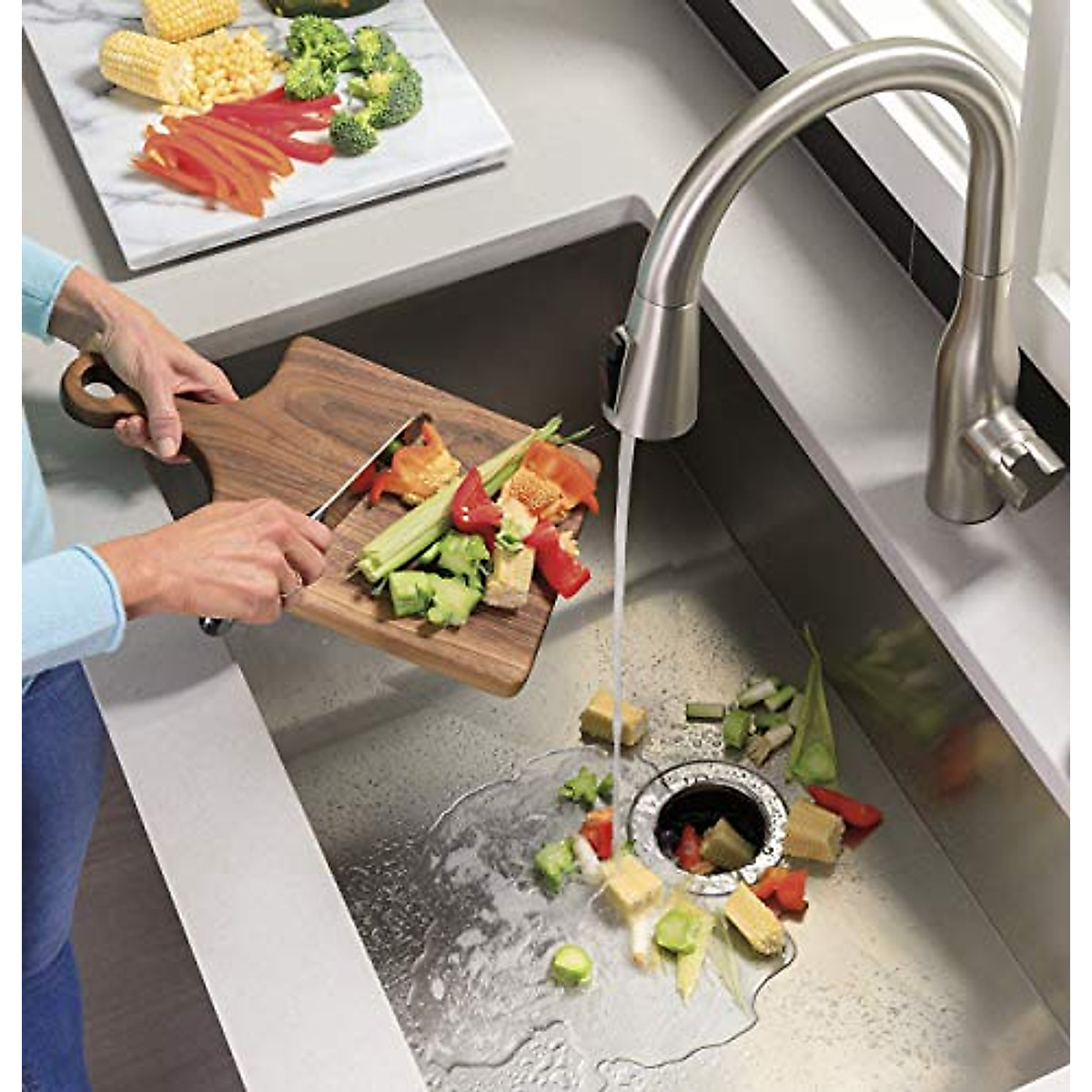 GE Continuous Feed Garbage Disposal, 1/2 Horsepower, Good for Grinding: Beans, Potatoes, Peels, & Cooked Meat, Easy Install Kit Included, Non-Corded, Recommended for 2-4 Person Homes Black