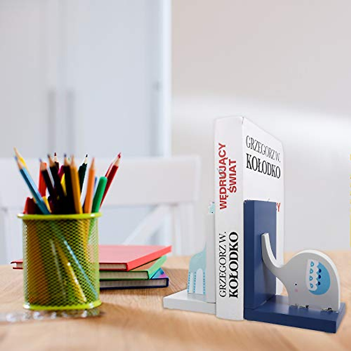 GARNECK Heavy Duty Bookshelf 1 Pair Giraffe Elephant Wooden Bookends Creative Cartoon Animal Bookends Nonskid Stationery Book Supports Kids Gifts Kids Bookshelves