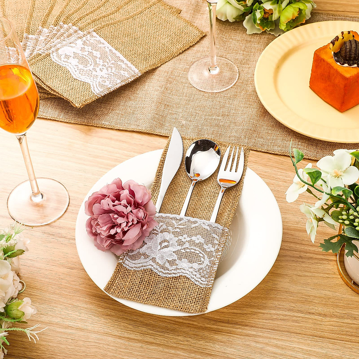 Windyun 100 Pcs 4.1 x 8.9 Inch Wedding Natural Burlap Lace Utensil Holders Pouch Burlap Silverware Cutlery Pouch Tableware Holder Bag for Rustic Wedding Bridal Shower Decorations