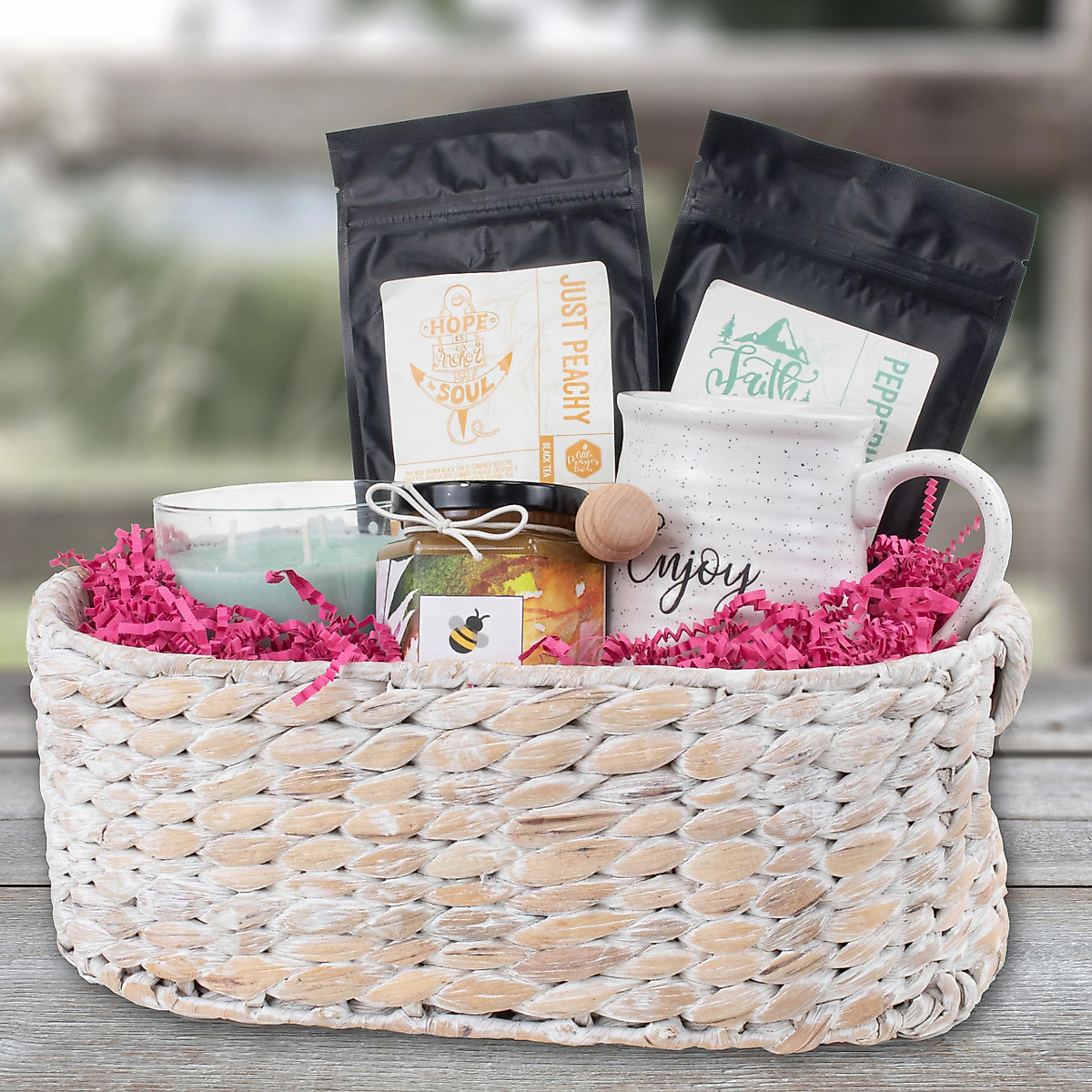 MagicWater Supply Crinkle Cut Paper Shred Filler (1 LB) for Gift Wrapping & Basket Filling - Pink