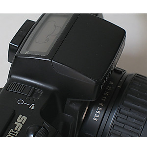 Pentax SF10 kit - Includes: 35mm film camera and Takumar 28-80 lens