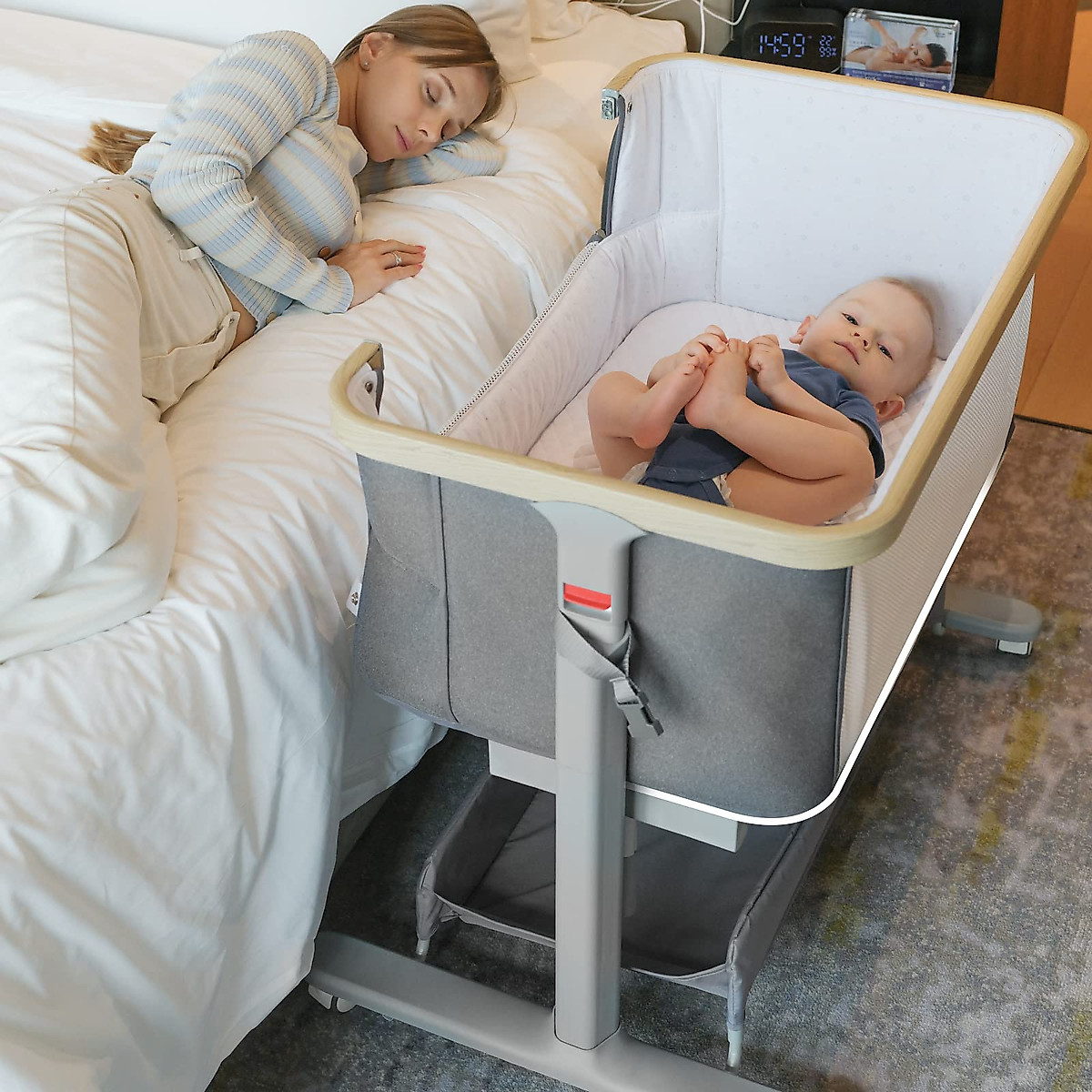 DEYGIA Rocking Baby Bassinet, Electric Bassinet Bedside Sleeper with Wheels and Comfy Mattress, 3 in 1 Electric Bedside Crib, 10 Heights Adjustable, Smart Co Sleeper with Large Storage Basket