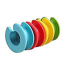 esowemsn 6pcs Silicone Clothes Hanger Fixed Hook Windproof Hanger Spacer Anti-Off Hanger Fixing Ring Hooks Best for Indoor & Outdoor(Random Color)