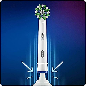 Oral-B CrossAction Toothbrush Head with CleanMaximiser Technology, Pack of 4 Counts