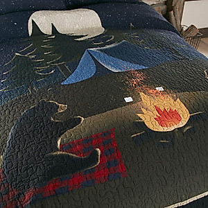 Donna Sharp Full/Queen Bedding Set - 3 Piece - Bear Campfire Lodge Quilt Set with Full/Queen Quilt and Standard Pillow Shams - Fits Queen Size and Full Size Beds - Machine Washable